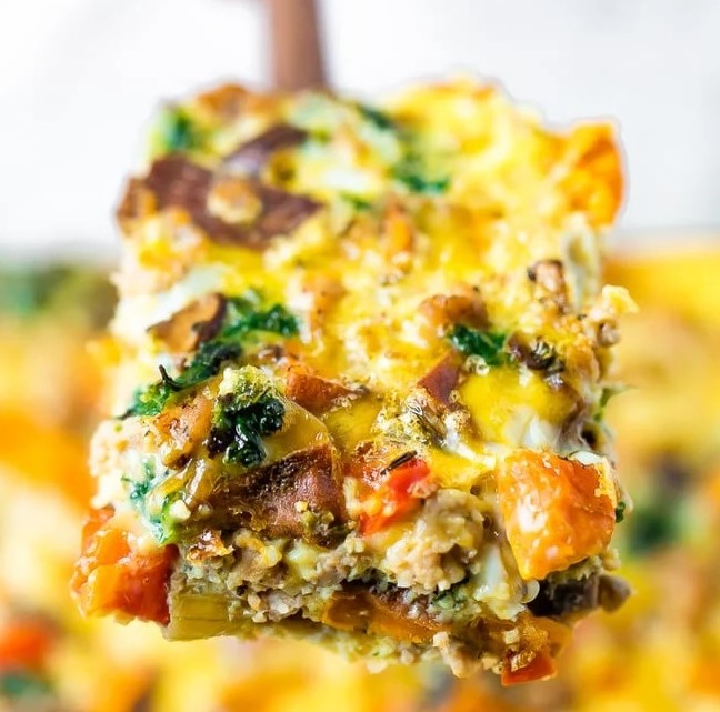 Wurst-Ei-Auflauf mit Gemüse